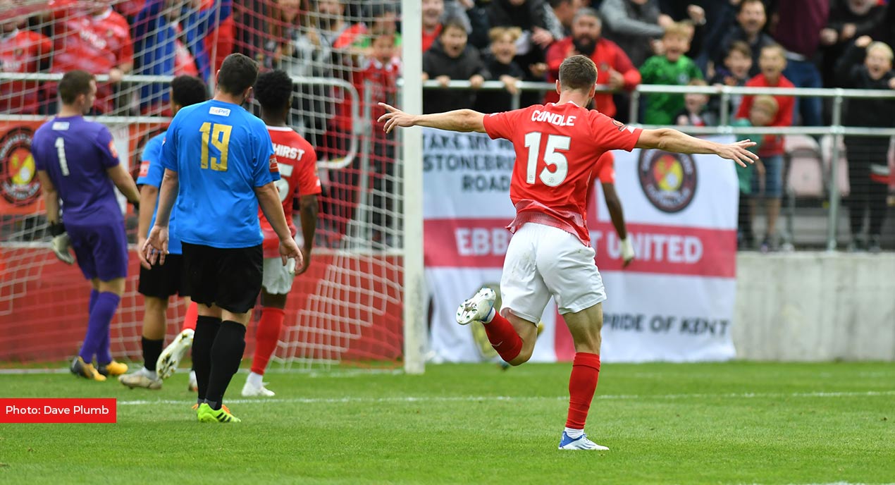 Cundle keeps his feet on Fleet ground – Ebbsfleet United Football Club ...